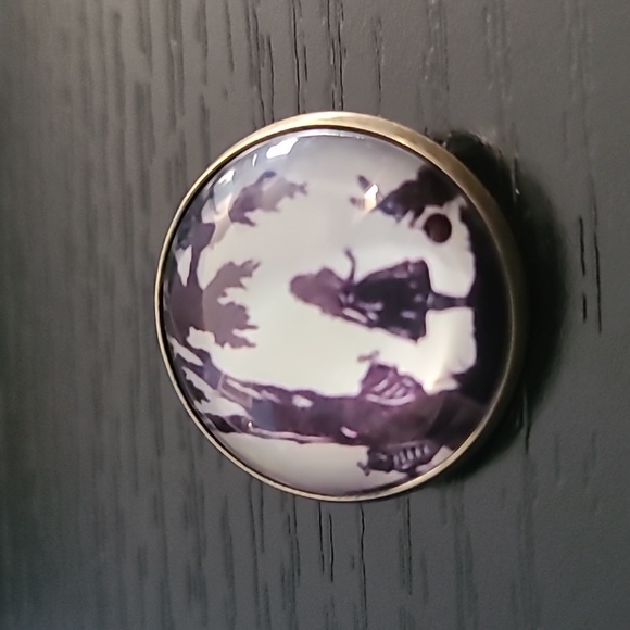 Disney | Jewelry | Disneys Alice In Wonderland Inspired Pin | Poshmark